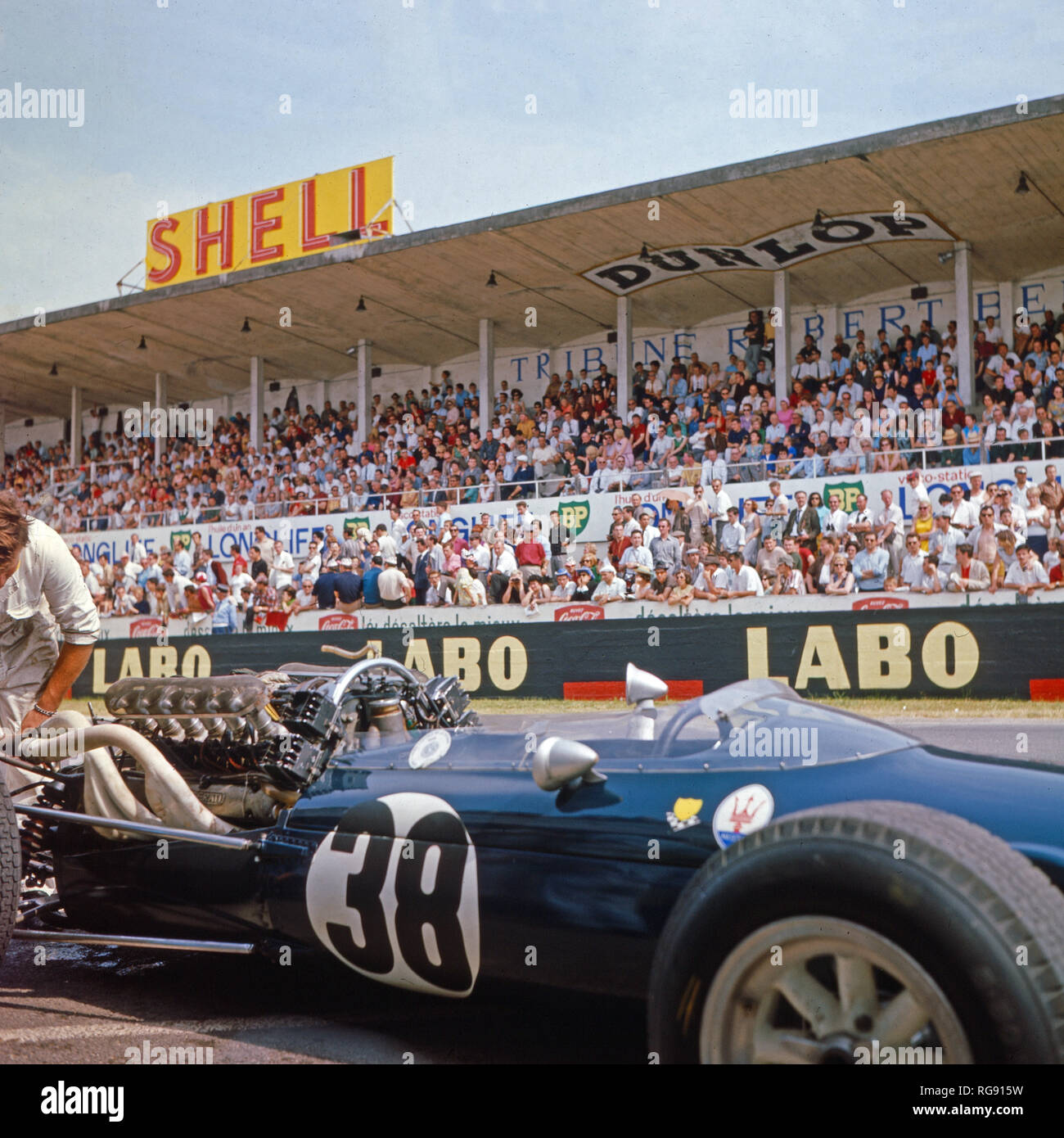 Der Wagen des Schweizer Rennfahrers Joseph Siffert hat einen Ausfall ...