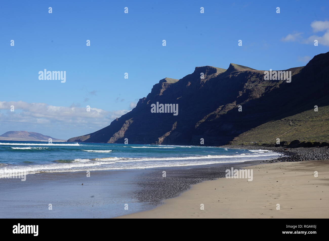 Playa de Famara, Riscos de Famara, Lanzarote, Kanarische Inseln ...