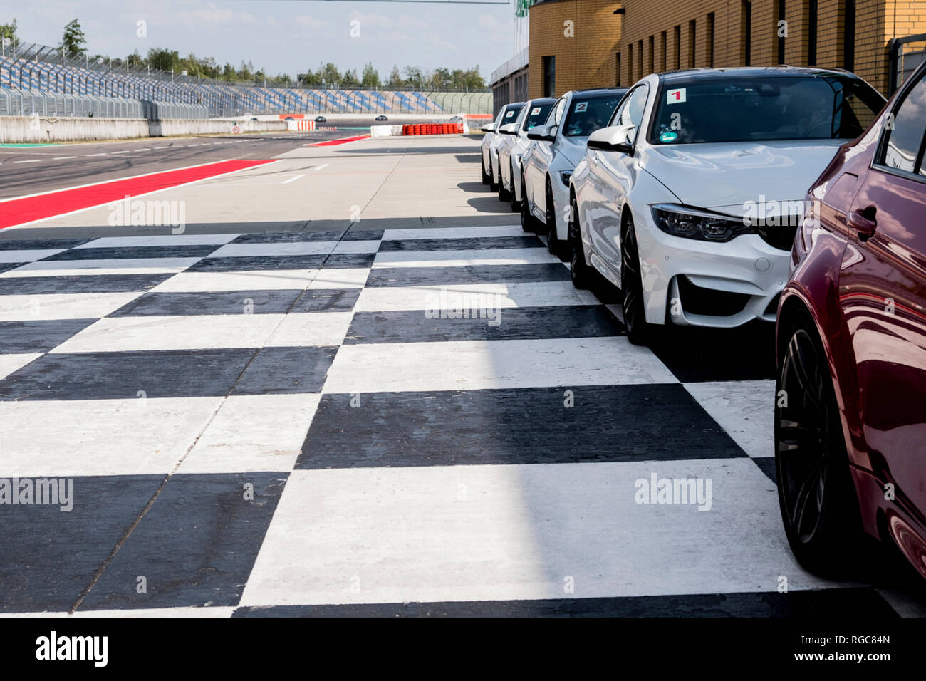 Rennstrecken motorsport -Fotos und -Bildmaterial in hoher Auflösung ...