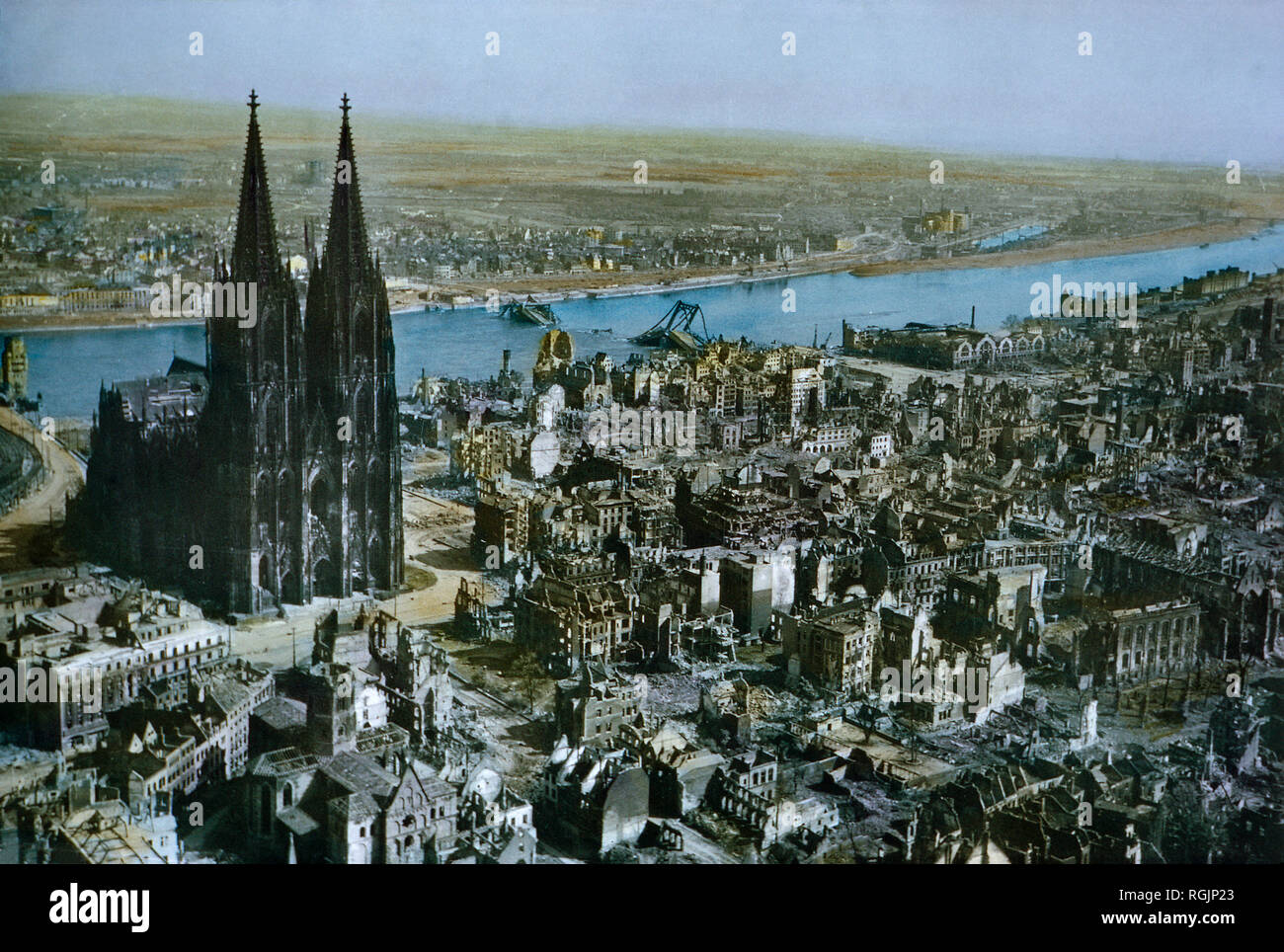 Kriegsschaden 1945 köln -Fotos und -Bildmaterial in hoher Auflösung – Alamy