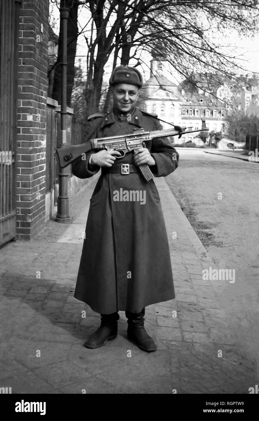 Red army 1946 -Fotos und -Bildmaterial in hoher Auflösung – Alamy