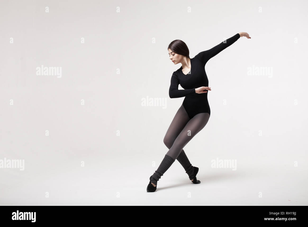 Schwarzer badeanzug -Fotos und -Bildmaterial in hoher Auflösung – Alamy