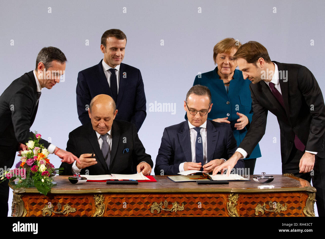 Jean-Yves Le Drian, Emmanuel Längestrich, Angela Merkel und Heiko Maas ...