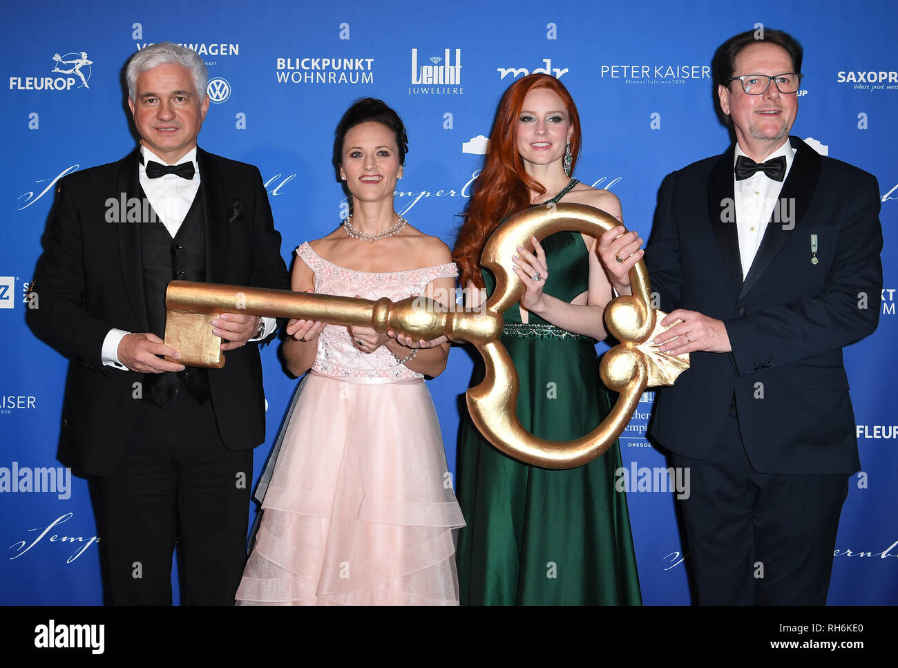 01. Februar 2019, Sachsen, Dresden: Hans-Joachim Frey (L-R), Leiter der ...