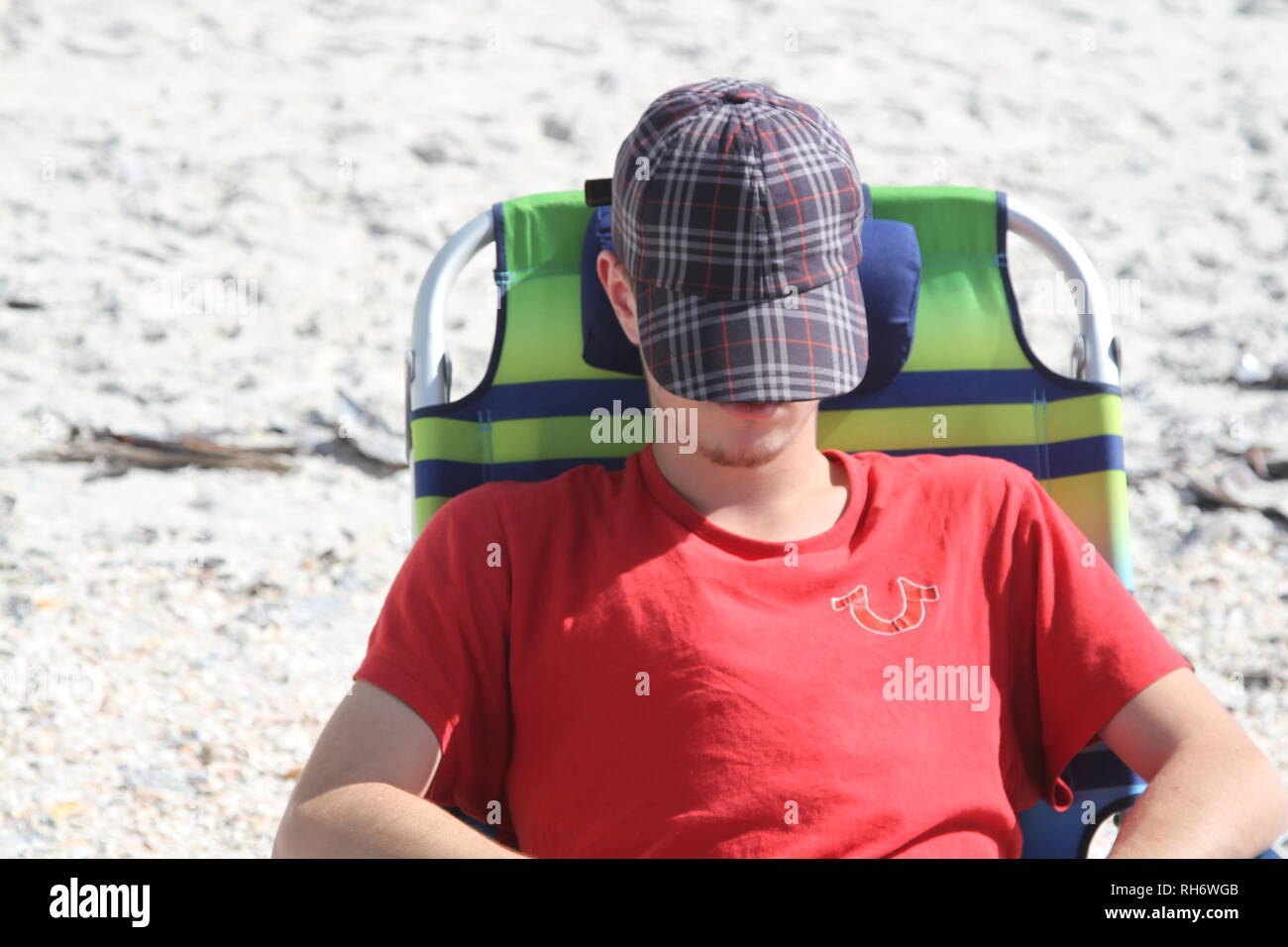 Verstecktes verstecktes gesicht -Fotos und -Bildmaterial in hoher ...