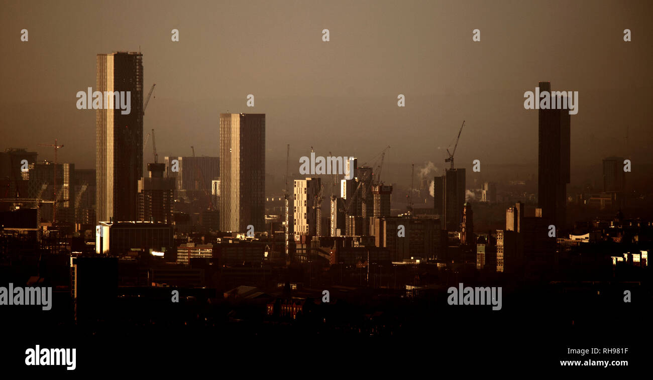Pennine view of manchester beetham tower -Fotos und -Bildmaterial in ...