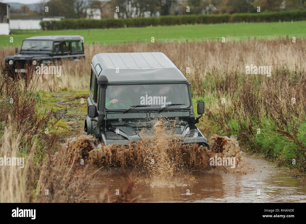 Straße fahren -Fotos und -Bildmaterial in hoher Auflösung – Alamy