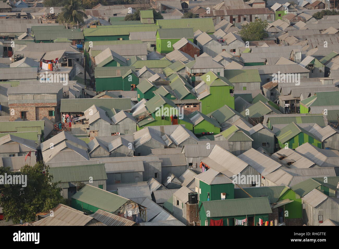 Luftaufnahme der Korail Slum in Dhaka, Bangladesh, 31. Januar 2019 ...