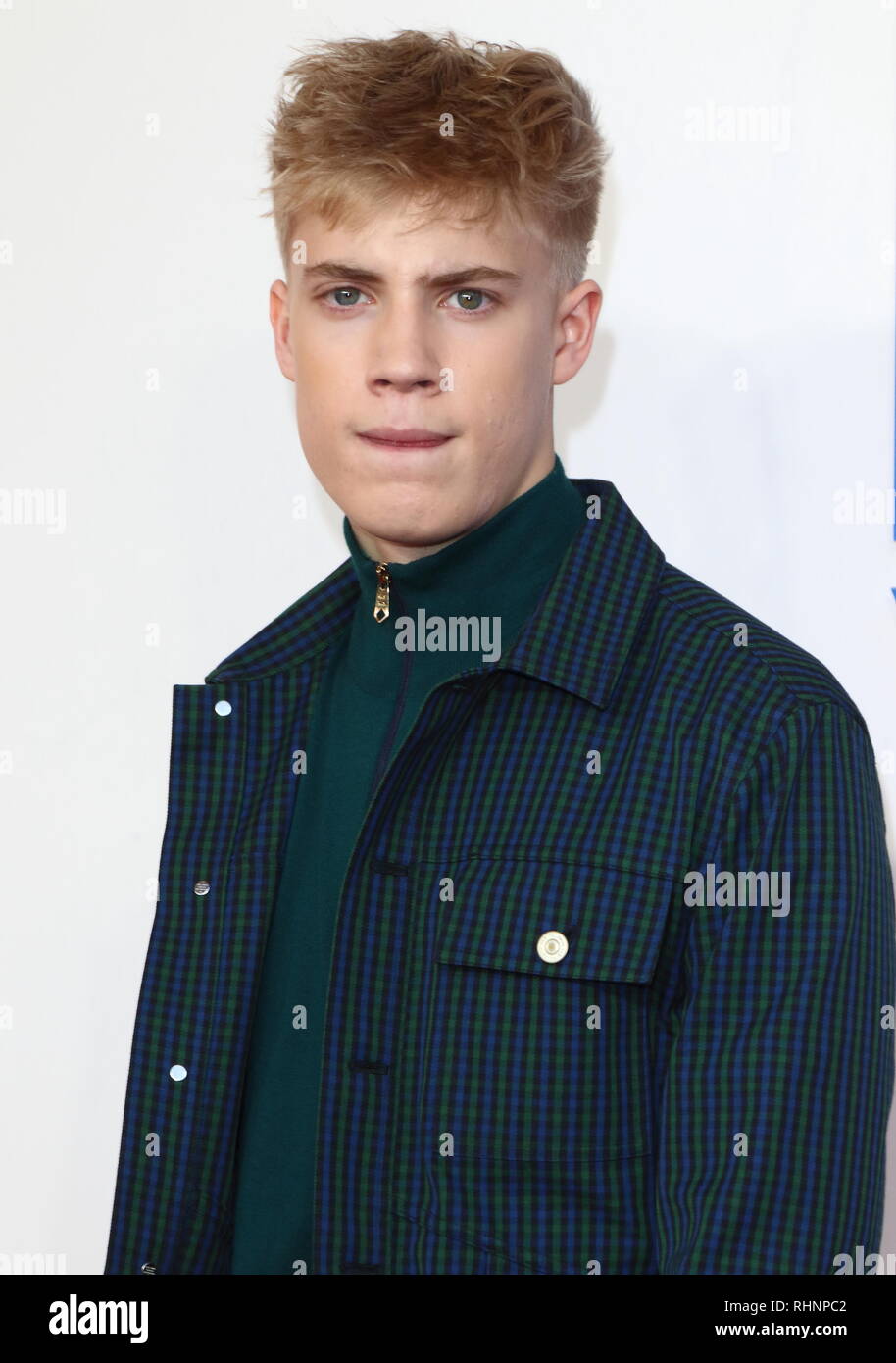 Tom Taylor an der Kid gesehen, die König Galavorstellung im Odeon Luxe ...