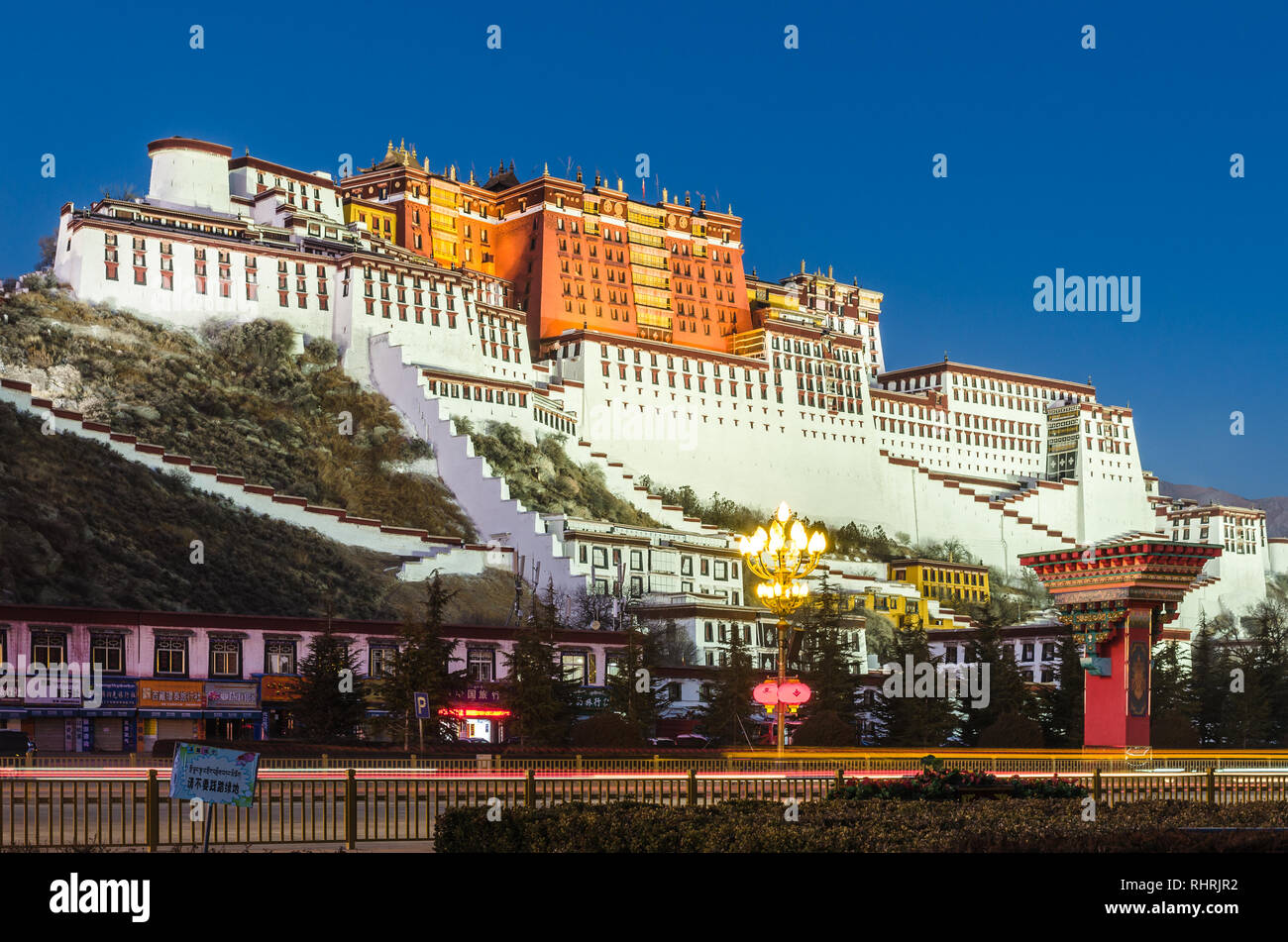 Potala palast -Fotos und -Bildmaterial in hoher Auflösung – Alamy