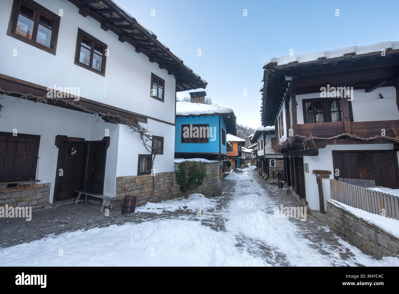 Altes steinhaus im etar museum -Fotos und -Bildmaterial in hoher ...