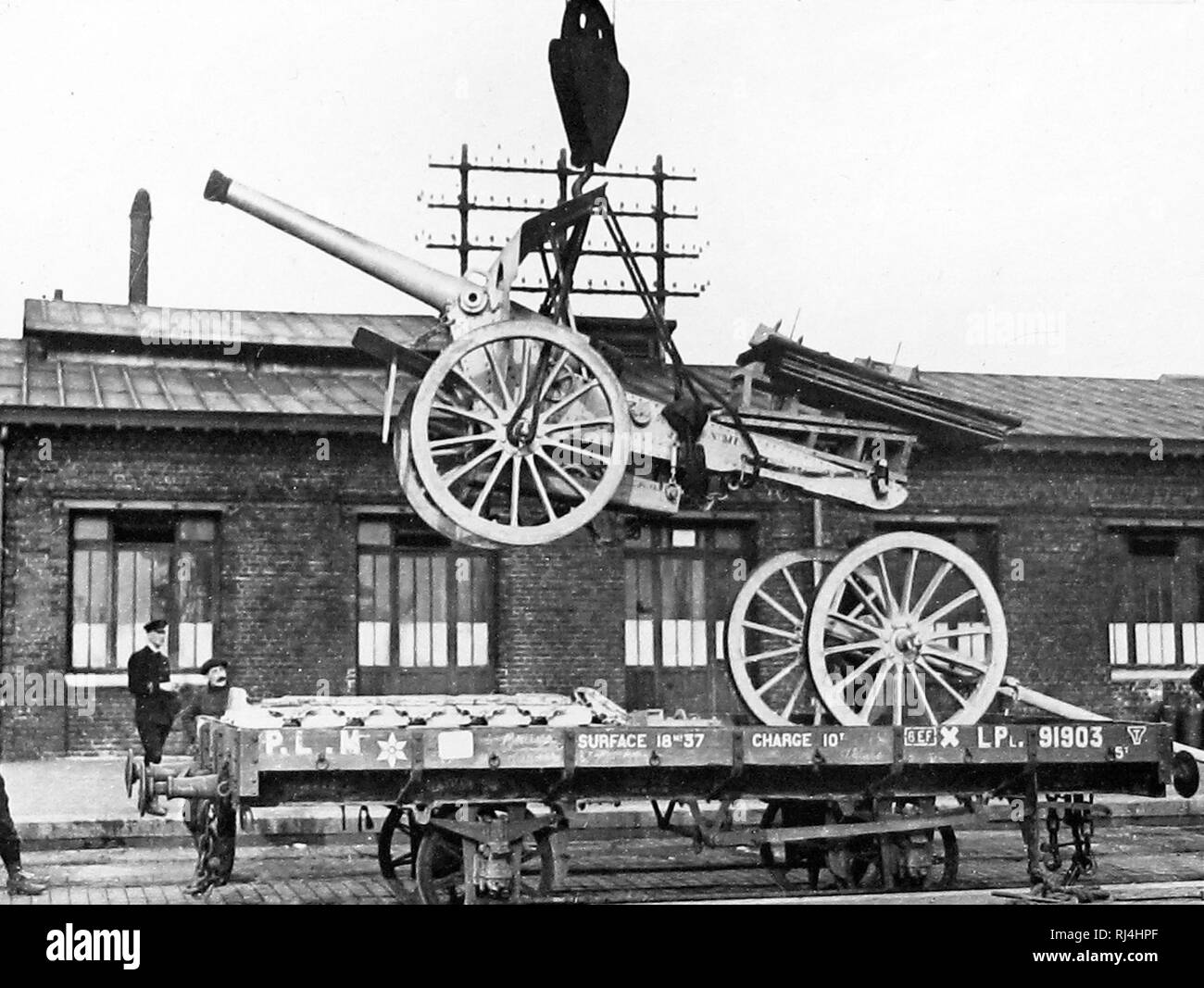 Alte artillerie kanone Schwarzweiß-Stockfotos und -bilder - Alamy