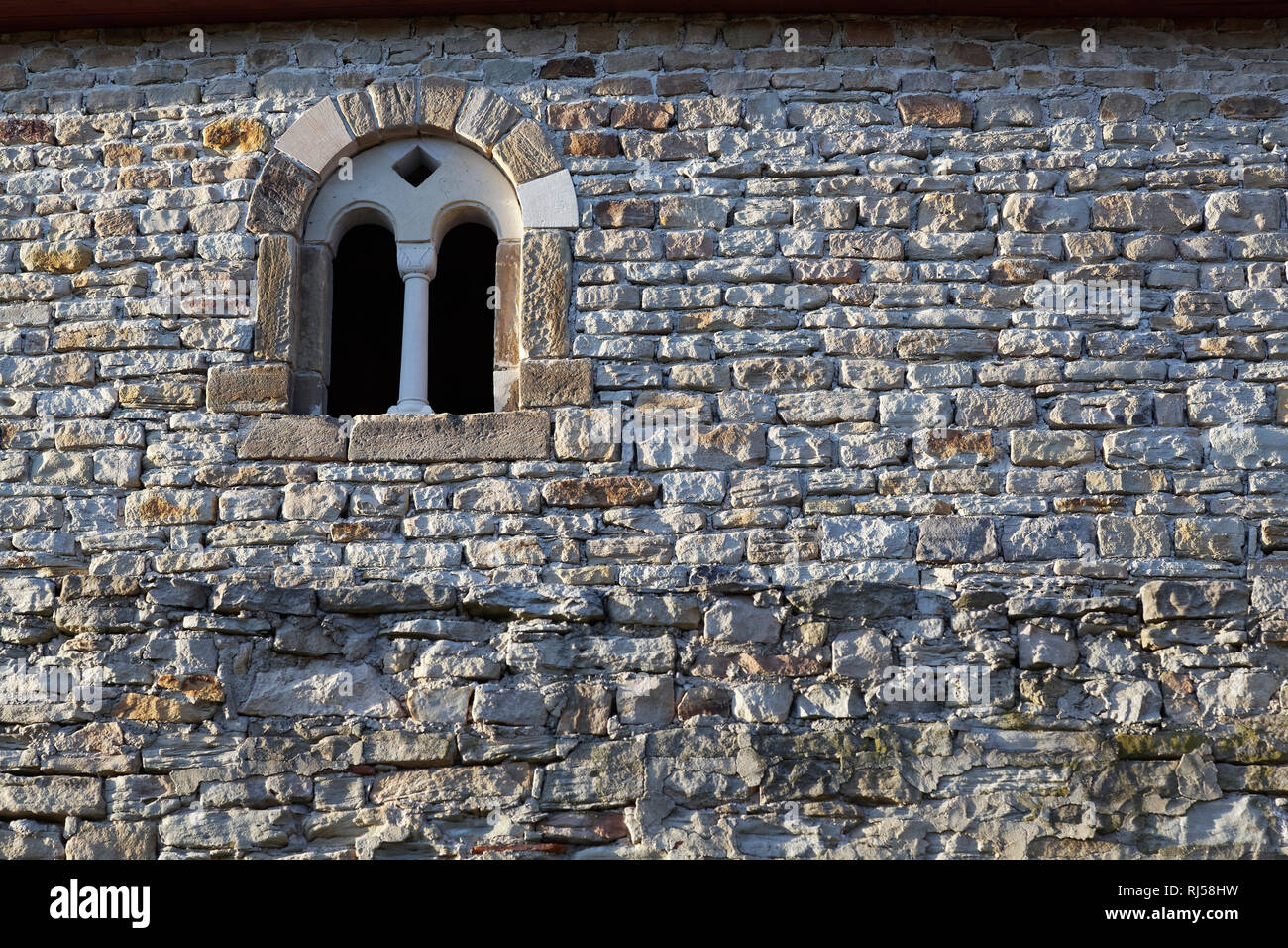Romanisches Fenster im Kloster Posa in Zeitz, Sachsen-Anhalt ...