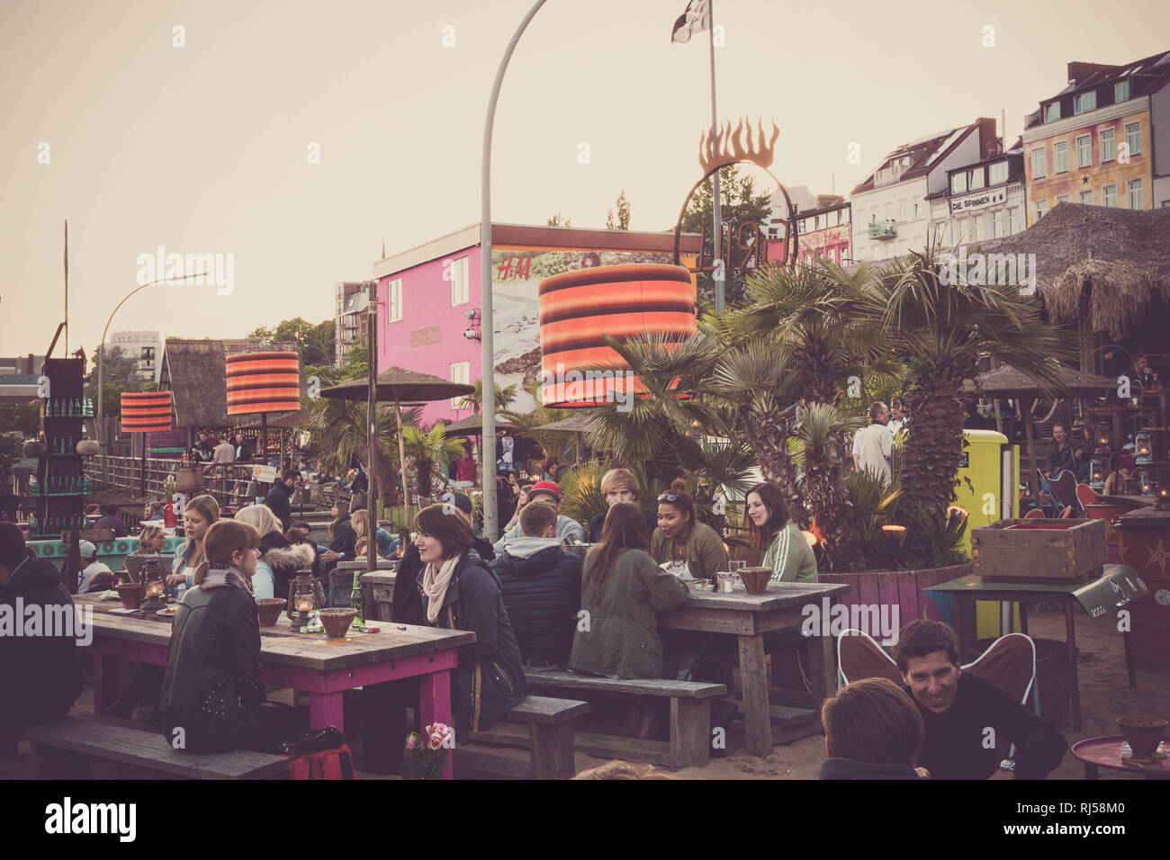 Strandpauli hamburg -Fotos und -Bildmaterial in hoher Auflösung – Alamy
