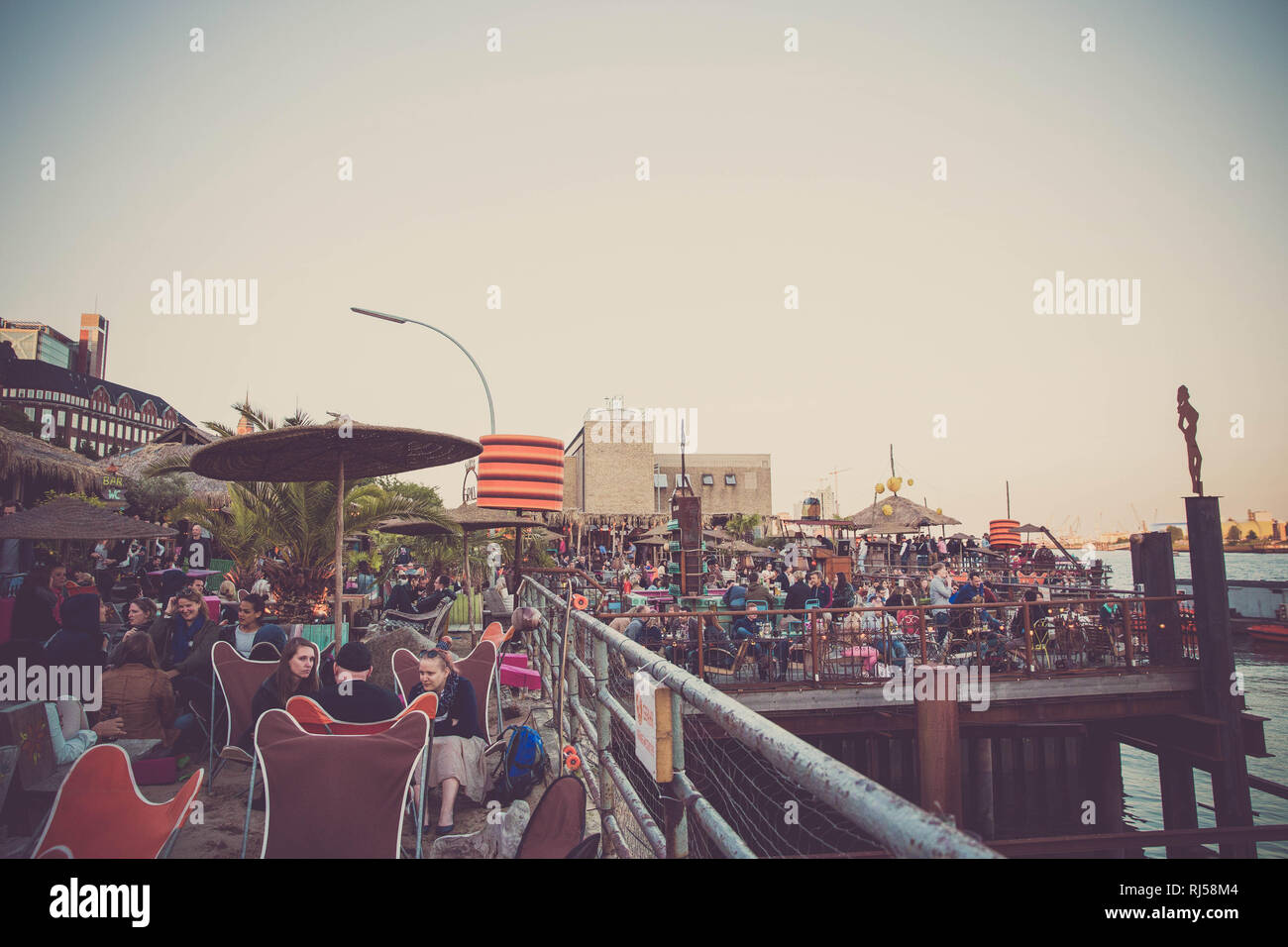 Der StrandPauli Beach Club in Hamburg, Deutschland Stockfotografie - Alamy
