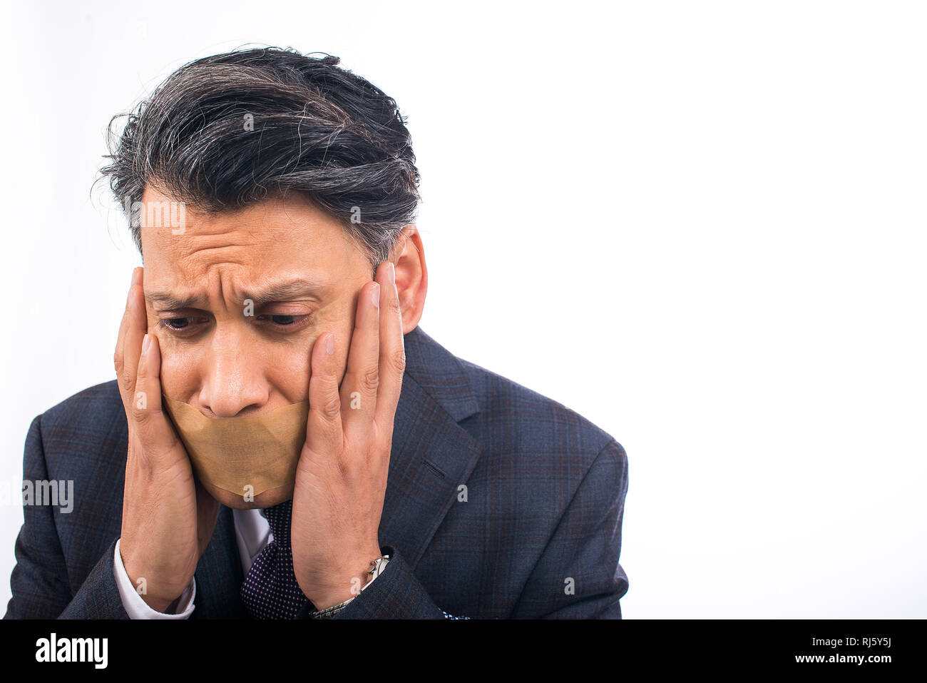 Person restrained -Fotos und -Bildmaterial in hoher Auflösung – Alamy