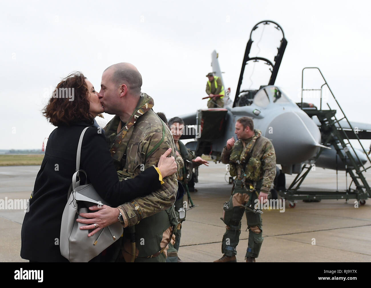 Kommandierender Offizier 31 Squadron Wing Commander Matt Bressani ...