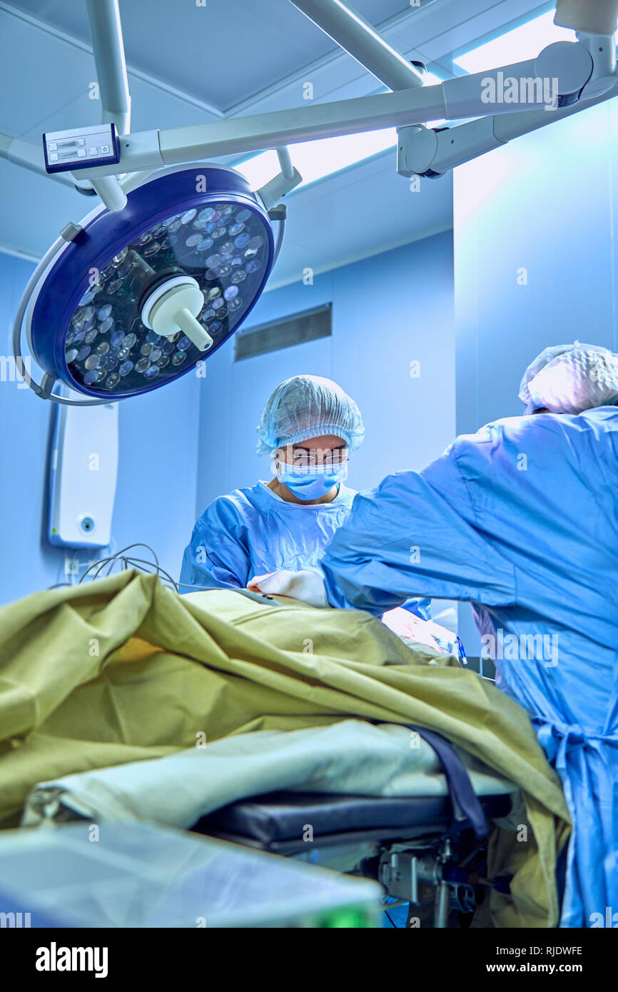 Surgical Procedure Stockfotos & Surgical Procedure Bilder - Alamy