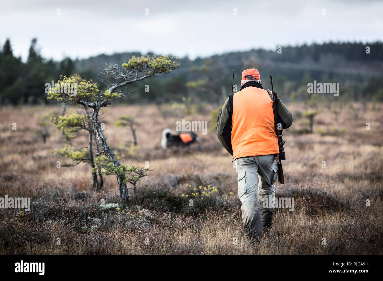 Jäger mann -Fotos und -Bildmaterial in hoher Auflösung – Alamy