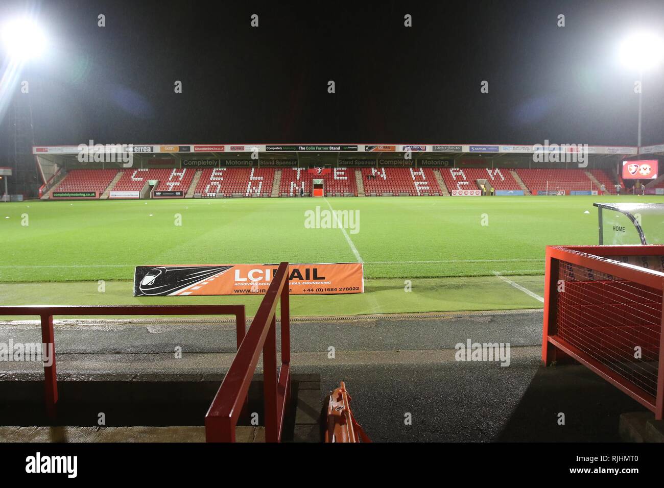 Heimat des fc cheltenham -Fotos und -Bildmaterial in hoher Auflösung ...