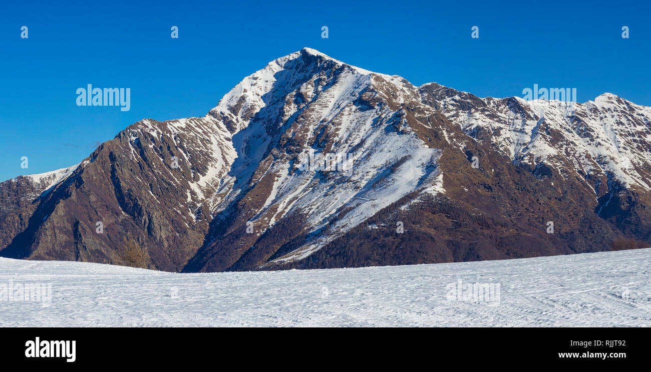 Legnone Berg Stockfotos und -bilder Kaufen - Alamy