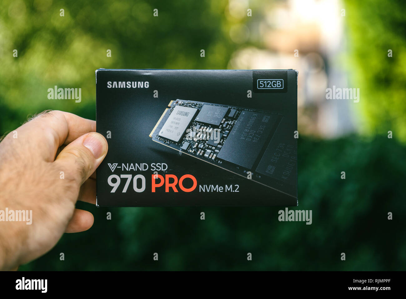 Samsung 870 pro -Fotos und -Bildmaterial in hoher Auflösung – Alamy