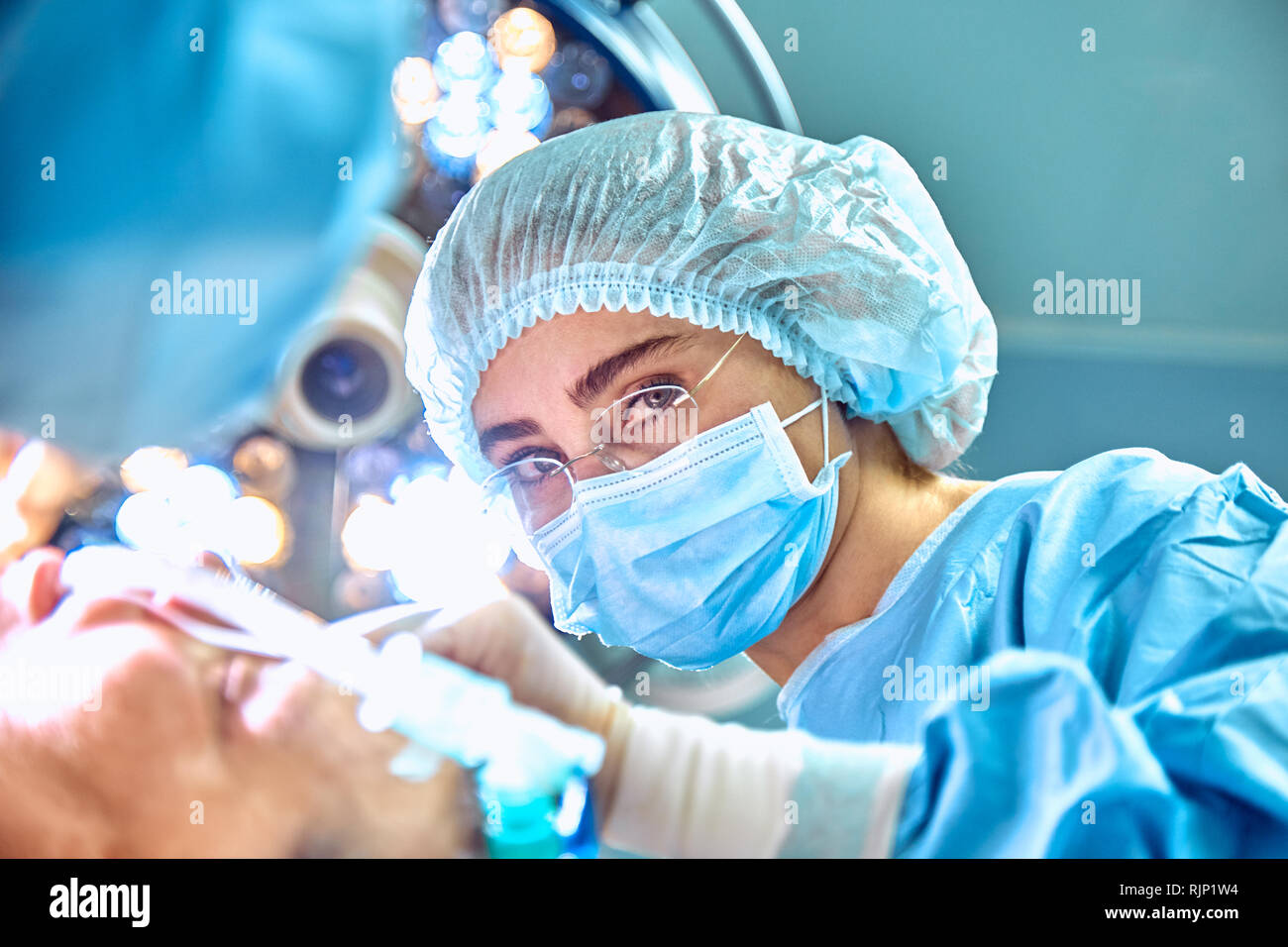 Linie der offenen augen linie der geschlossenen augen -Fotos und ...