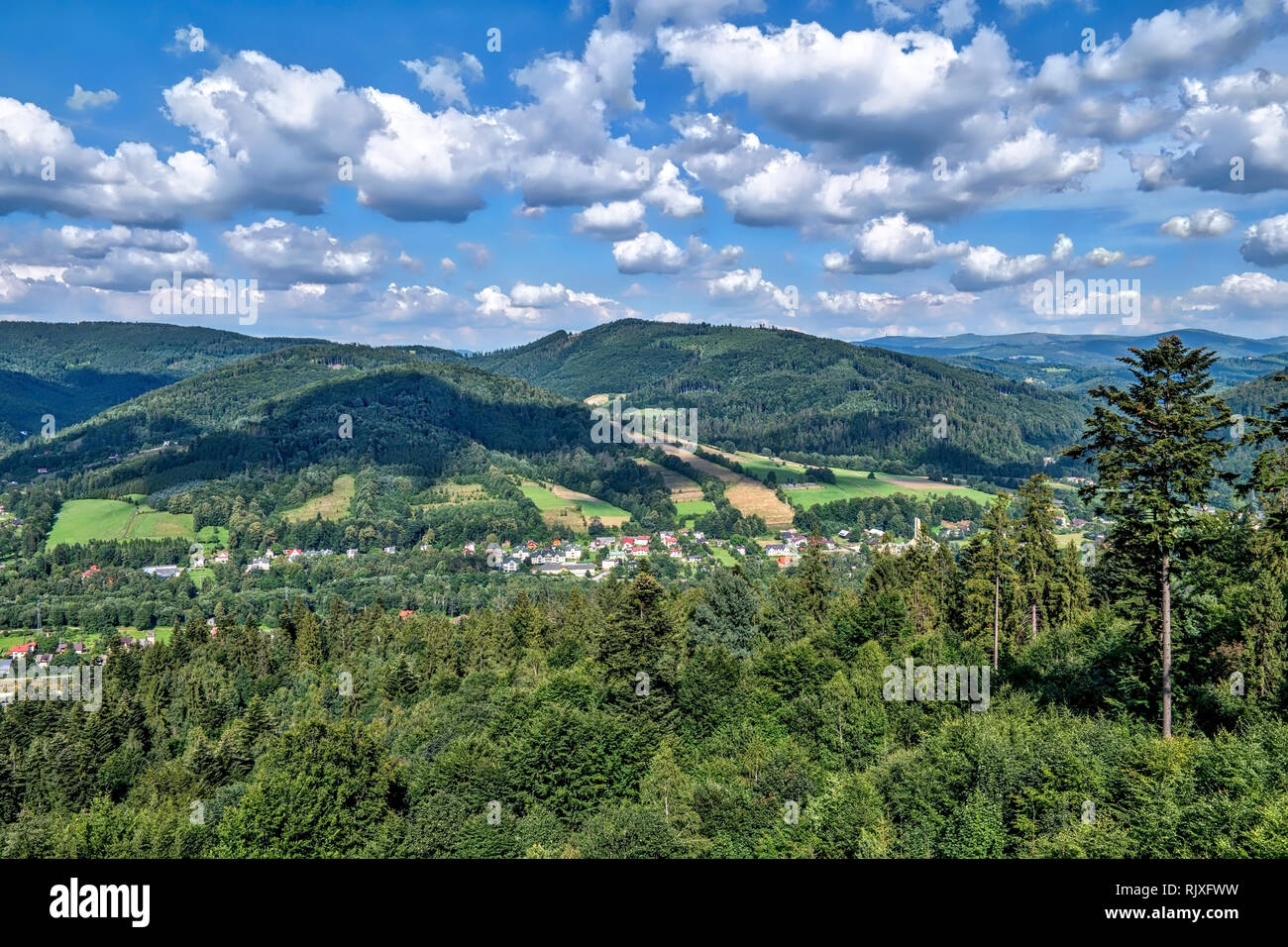 Baskid slaski -Fotos und -Bildmaterial in hoher Auflösung – Alamy
