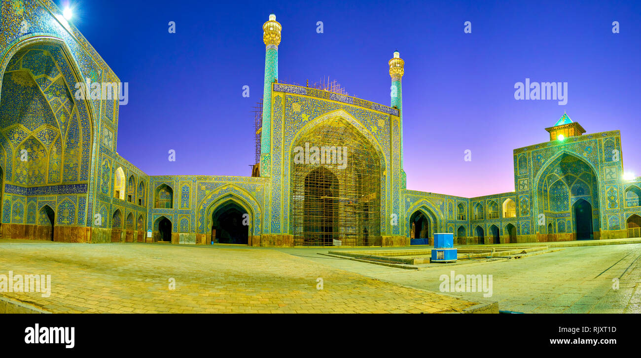 Die großen sahn von Shah Moschee mit schönen iwans und die umliegenden ...