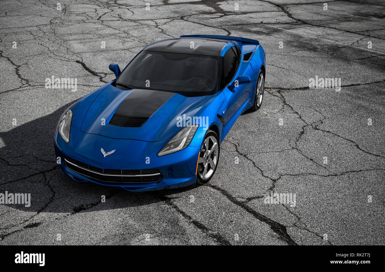 Blaue chevrolet korvette -Fotos und -Bildmaterial in hoher Auflösung ...