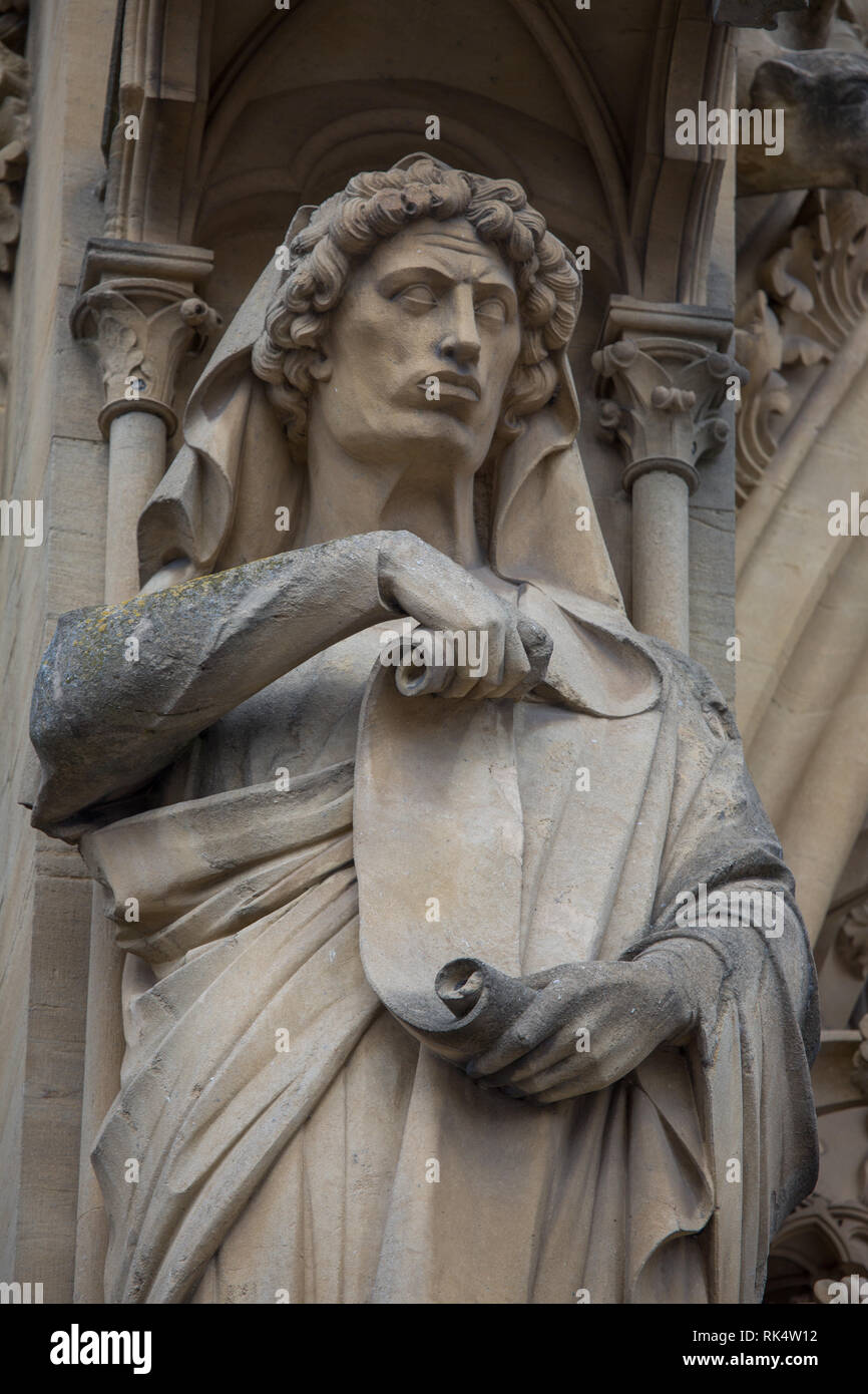 Statue in der Kathedrale von Metz in Frankreich Stockfotografie - Alamy