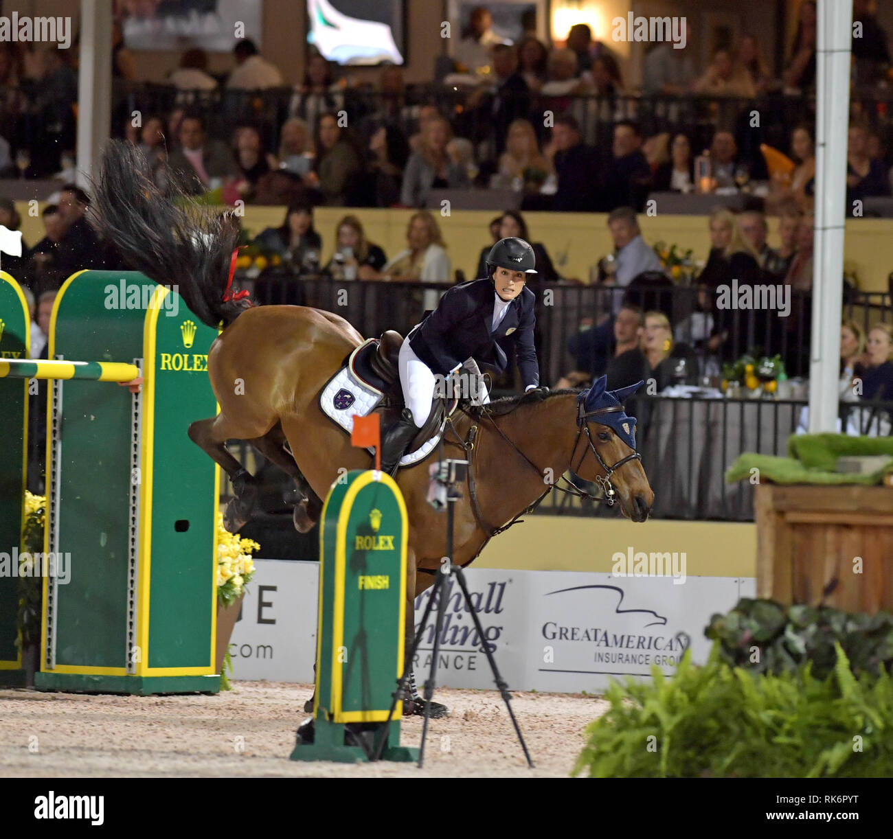 Florida, USA. 9. Feb 2019. Jessica Rae Springsteen glücklich gesehen ...