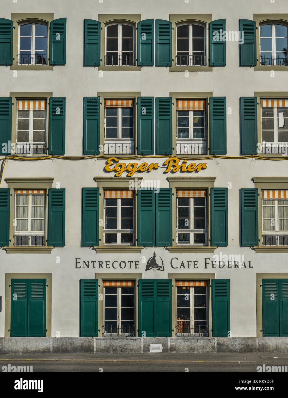 Bern, Schweiz - 22.Oktober 2018. Alte Gebäude in der Innenstadt in Bern ...