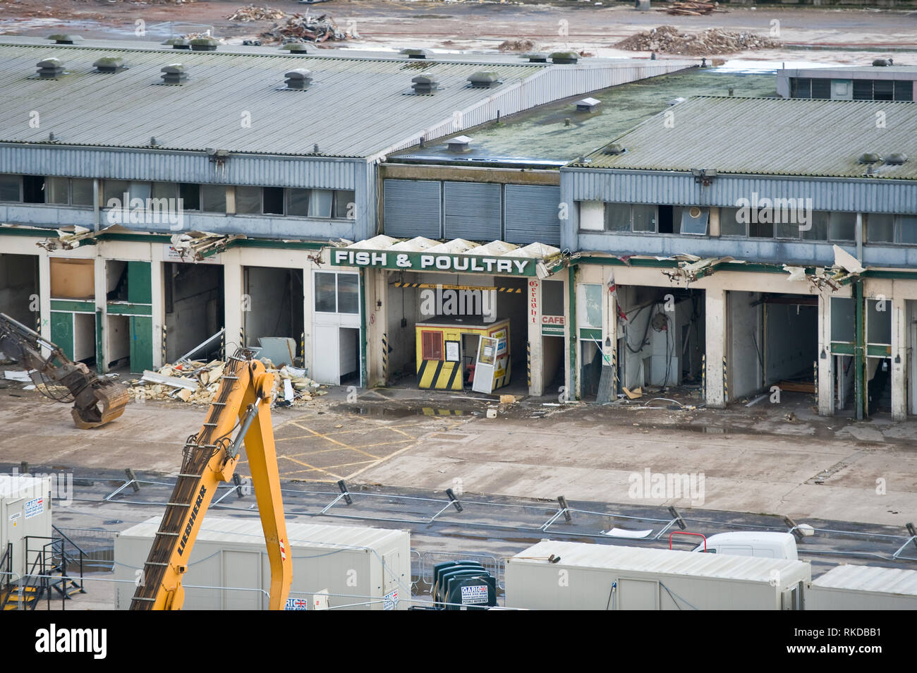 Betonstruktur wird abgerissen -Fotos und -Bildmaterial in hoher ...