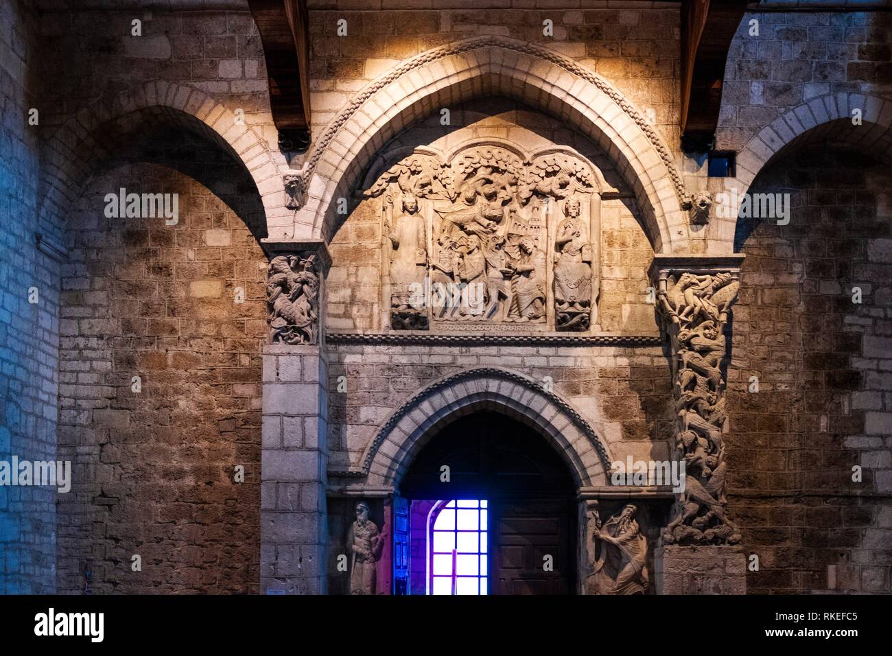 Tympanon bild -Fotos und -Bildmaterial in hoher Auflösung – Alamy