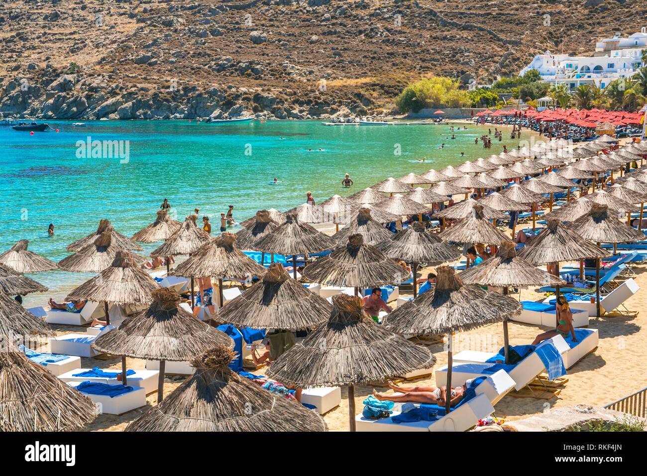 Psarou beach, mykonos -Fotos und -Bildmaterial in hoher Auflösung – Alamy