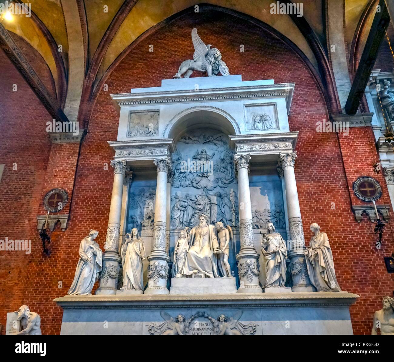 Frari church venice tomb -Fotos und -Bildmaterial in hoher Auflösung – Alamy