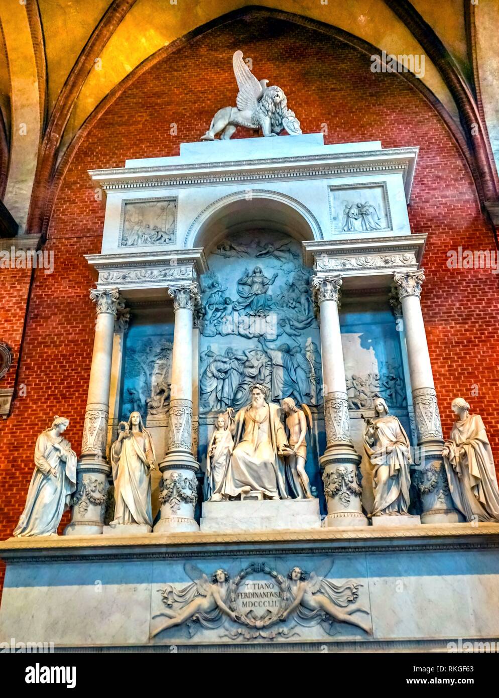 Frari church venice tomb -Fotos und -Bildmaterial in hoher Auflösung – Alamy