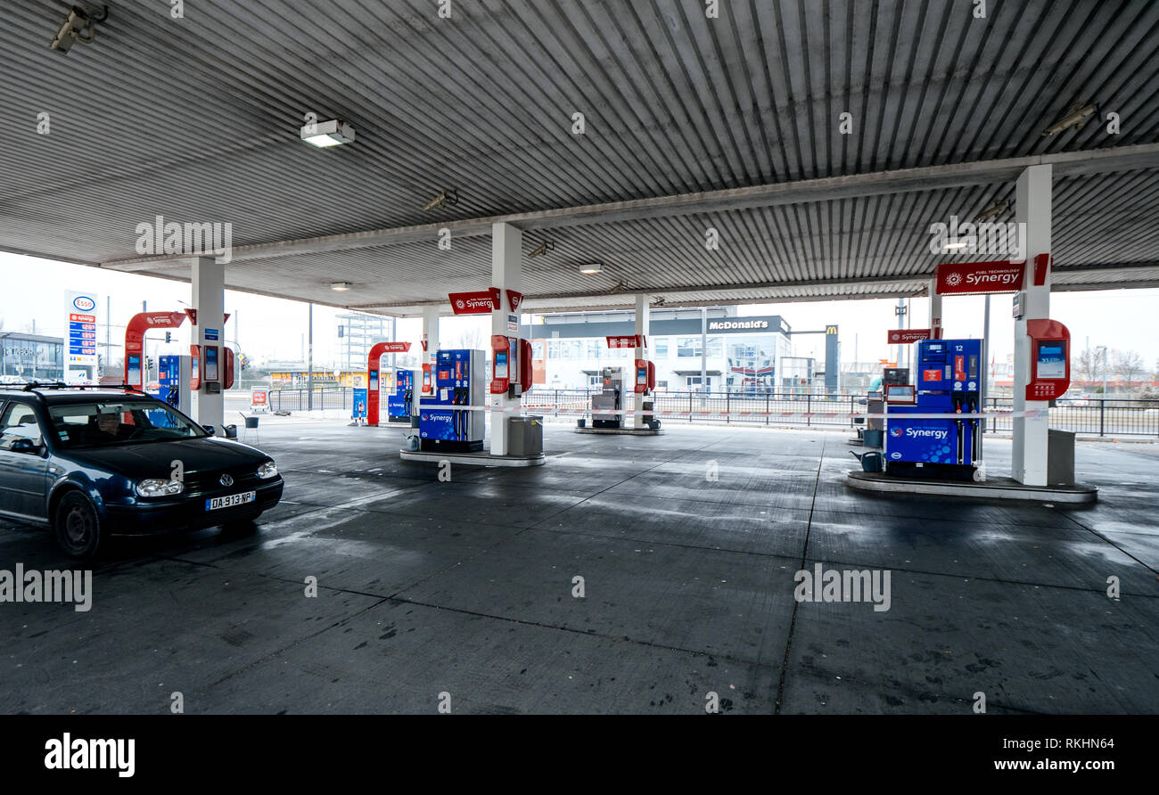 Esso Tankstelle Stockfotos und -bilder Kaufen - Alamy
