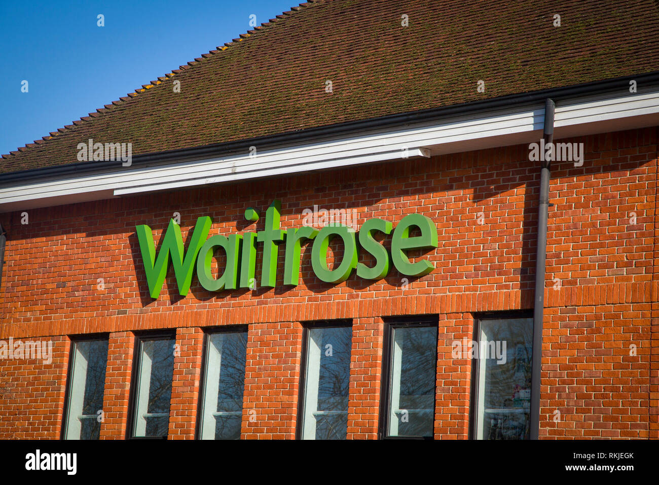 Waitrose supermarkt logo -Fotos und -Bildmaterial in hoher Auflösung ...