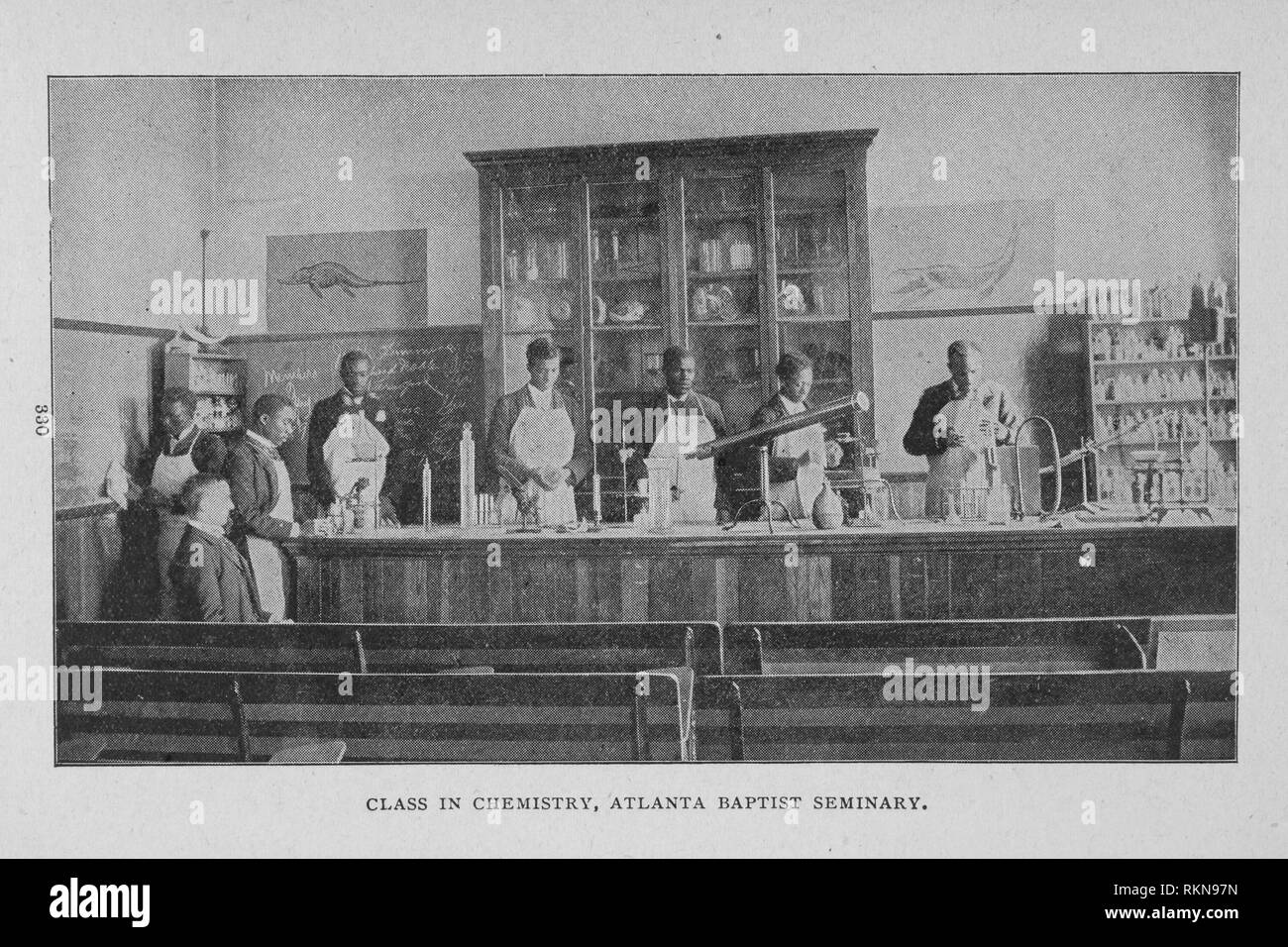 Studentischer fortschritt Schwarzweiß-Stockfotos und -bilder - Alamy