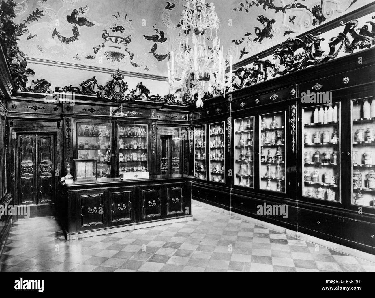 Officina profumo farmaceutica di santa maria novella Schwarzweiß ...