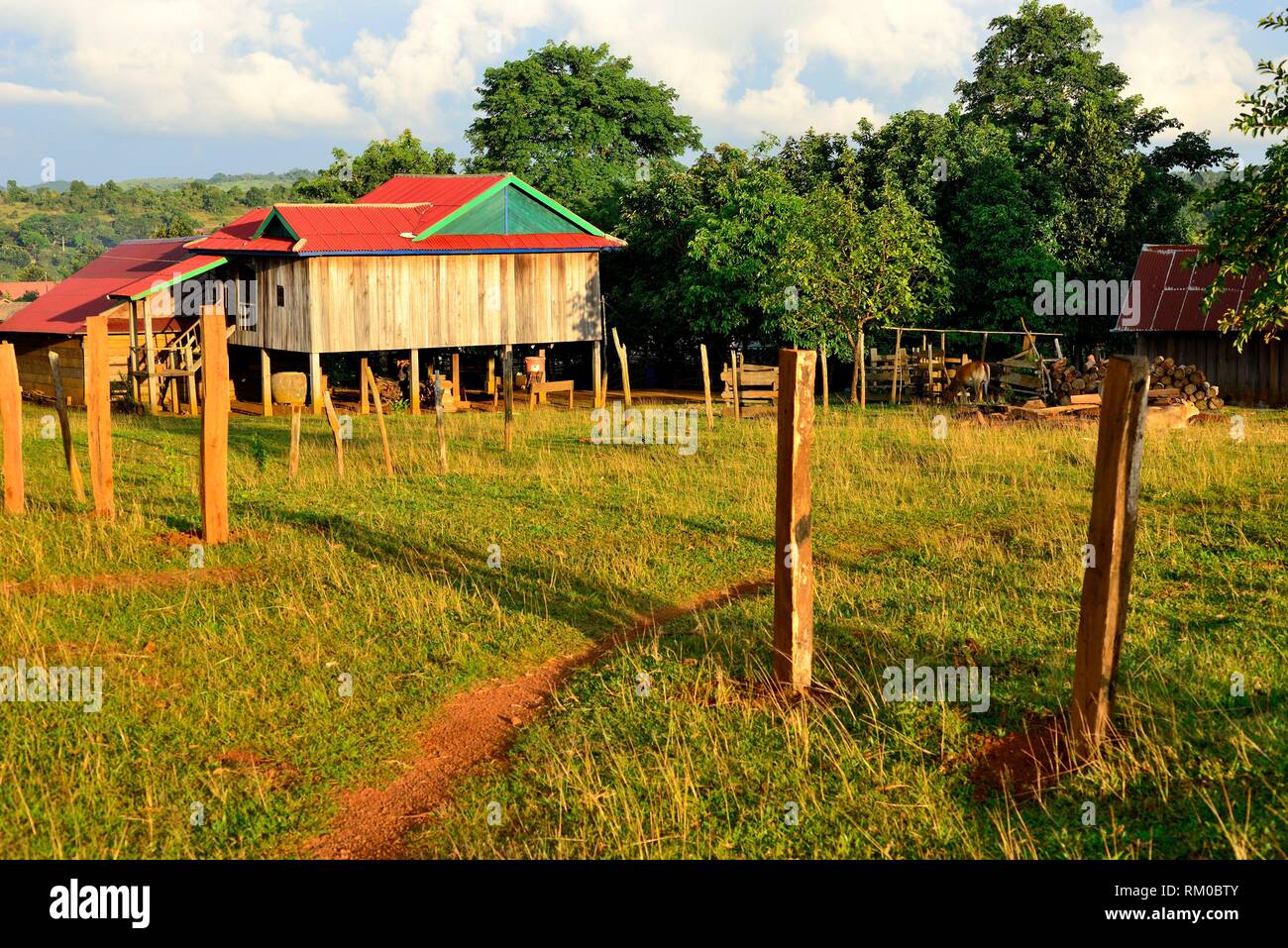 Dak dam -Fotos und -Bildmaterial in hoher Auflösung – Alamy