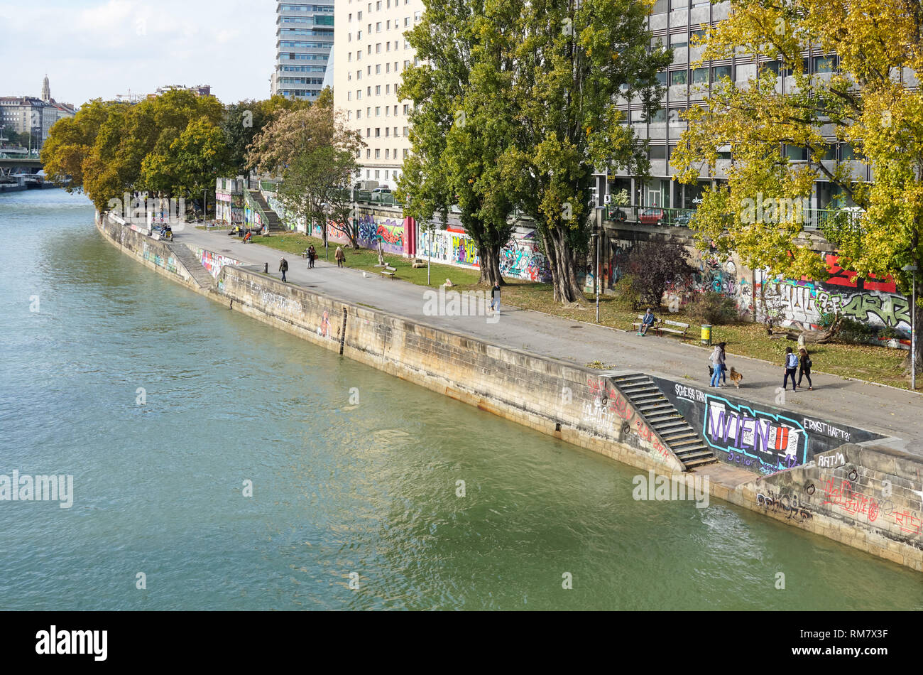 Donaukanal Wien Bäume Stockfotos und -bilder Kaufen - Alamy