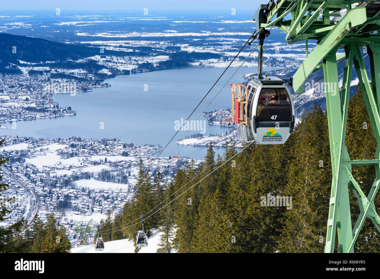Wallberg cable car -Fotos und -Bildmaterial in hoher Auflösung – Alamy