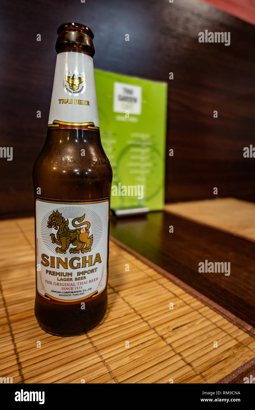 Singha beer logo -Fotos und -Bildmaterial in hoher Auflösung – Alamy