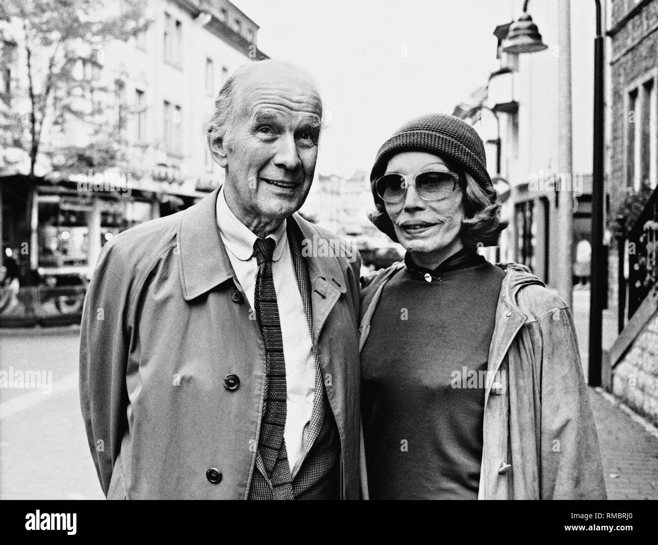 With wife inge -Fotos und -Bildmaterial in hoher Auflösung – Alamy