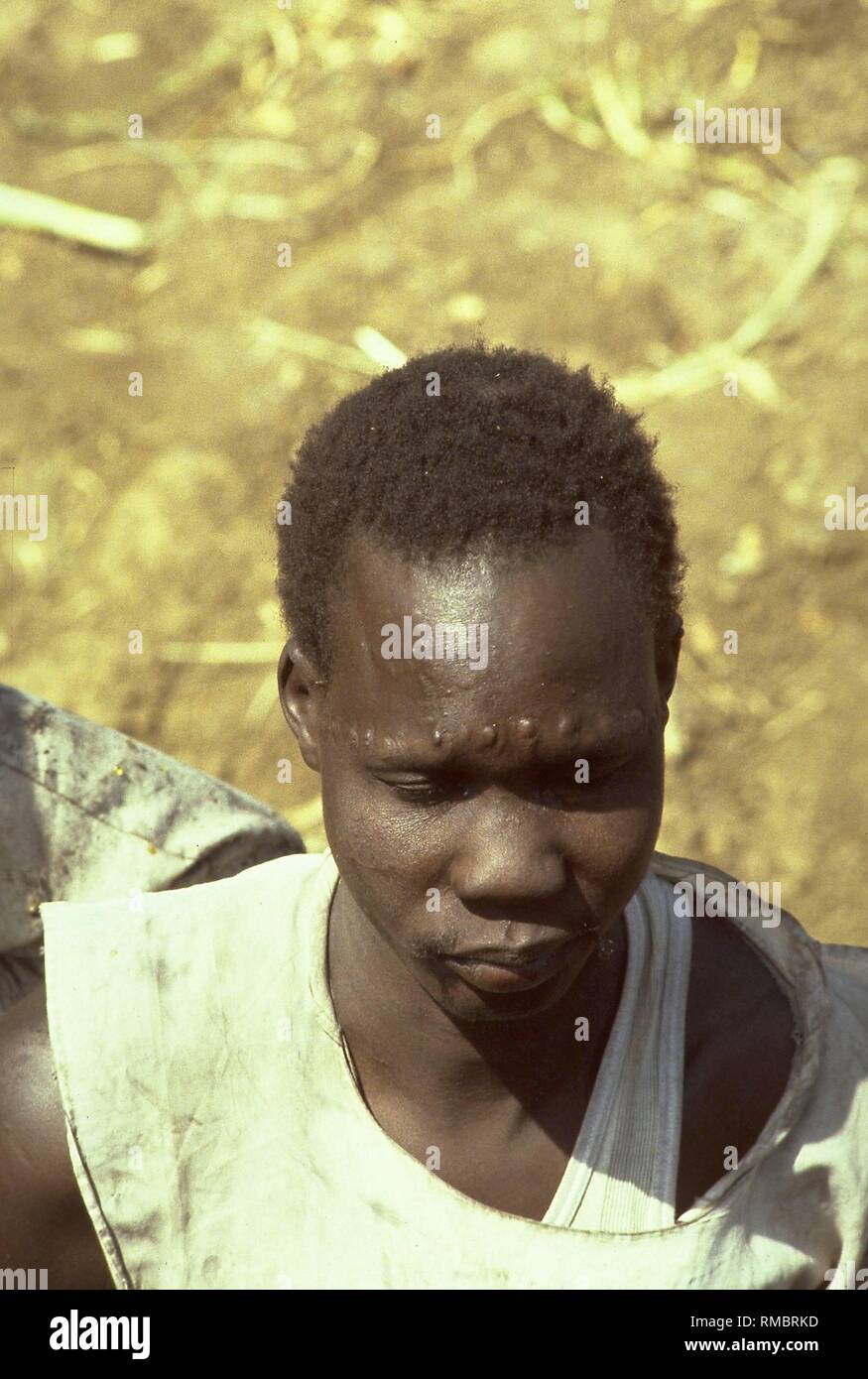 Mann der shilluk ethnie -Fotos und -Bildmaterial in hoher Auflösung – Alamy