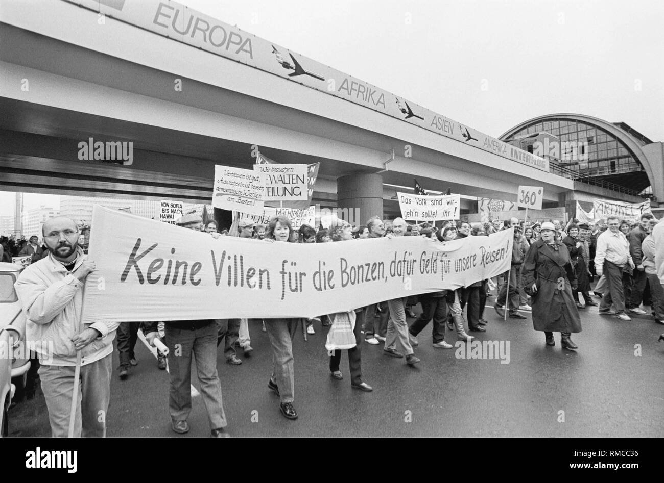 Am 4. November 1989 fand die größte Demonstration in der Geschichte der ...