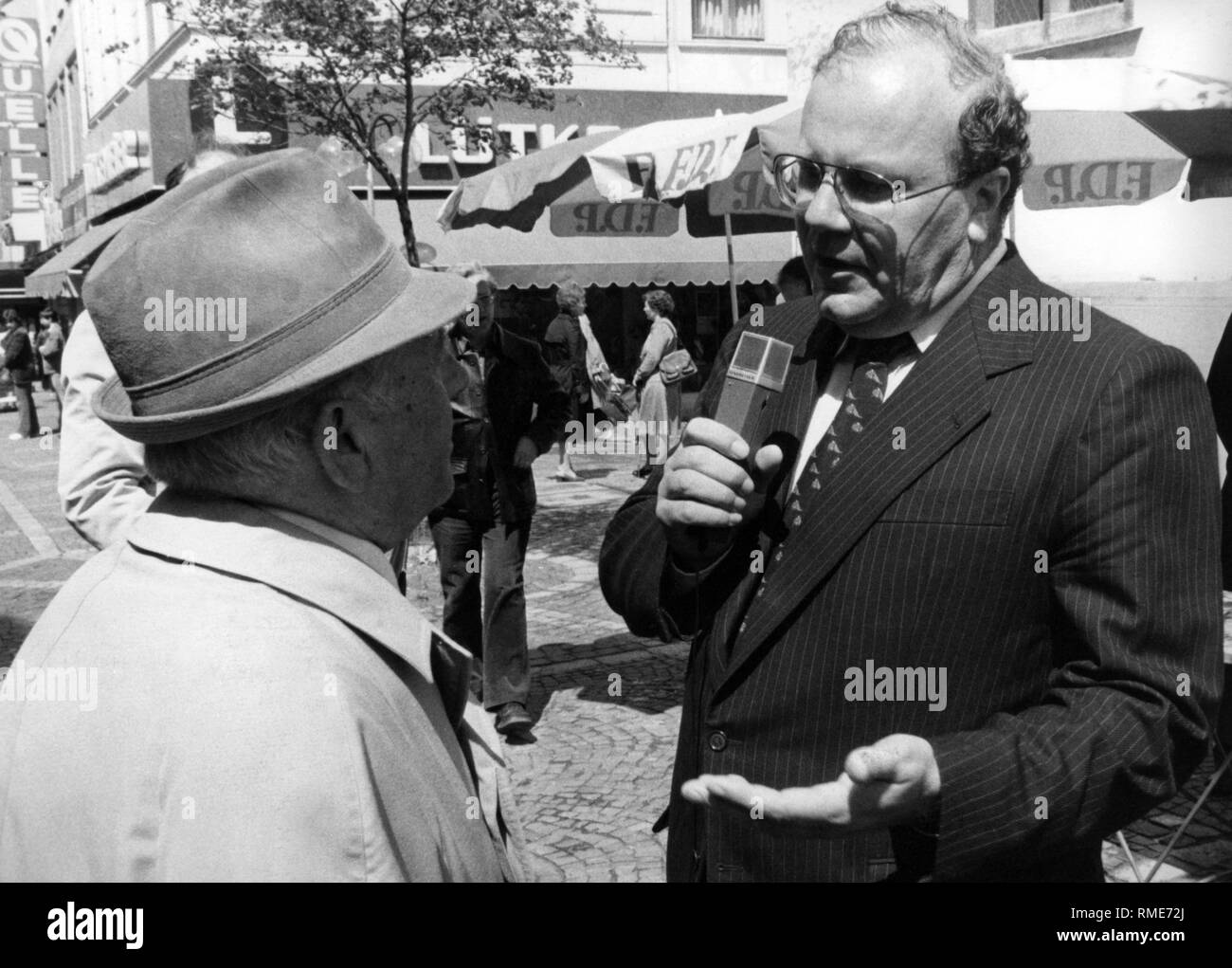 Fdp nach oben -Fotos und -Bildmaterial in hoher Auflösung – Alamy